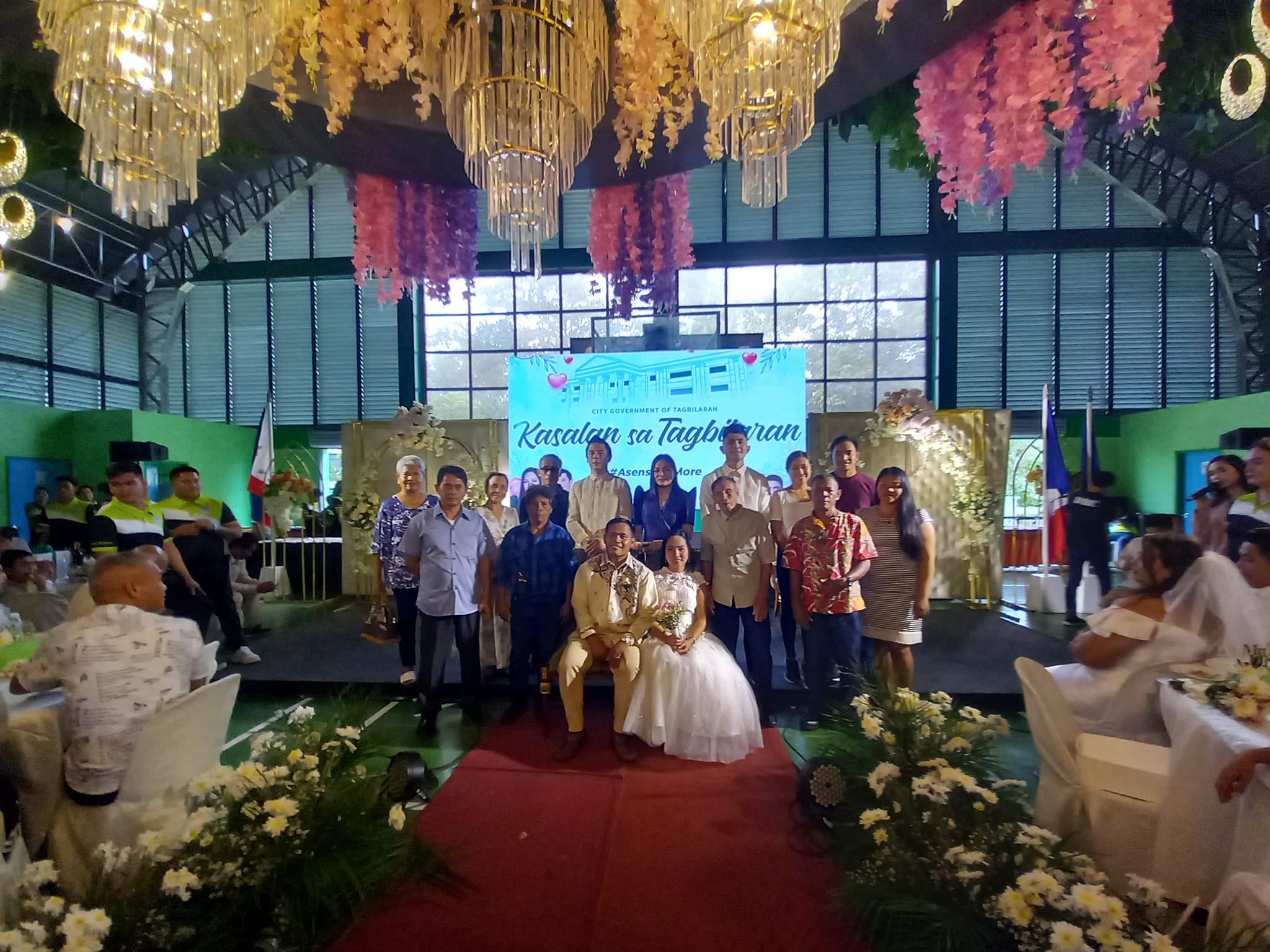169 couples tie the knot in free Valentine’s Day wedding in Tagbilaran ...