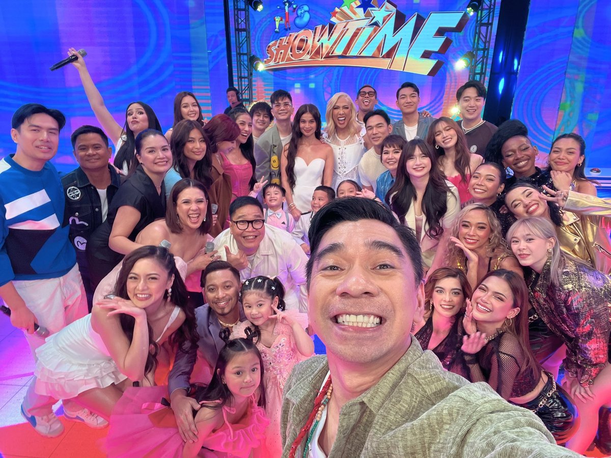 'It's Showtime' debut episode on GMA trends worldwide - Philippine ...