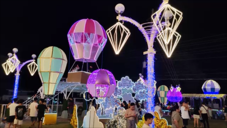 Munisipyo ng Pilar, flaming sword monument, kaakit-akit ang Christmas ...