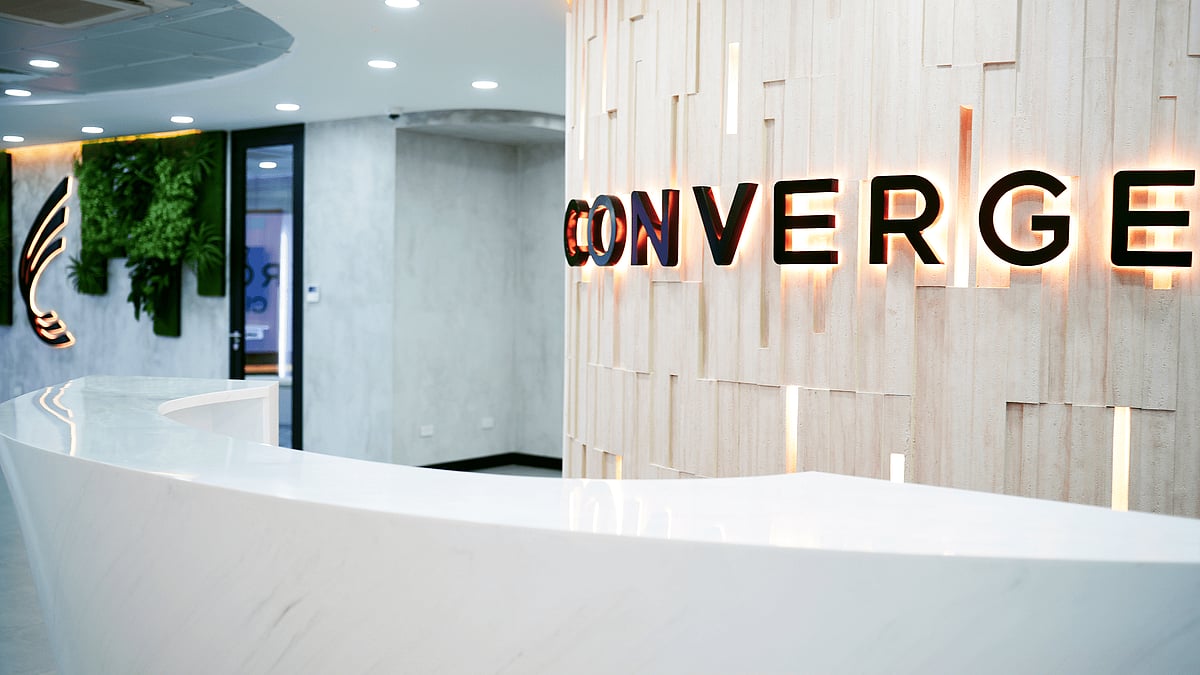 Converge opens GBG hub in BGC - Philippine Daily Post